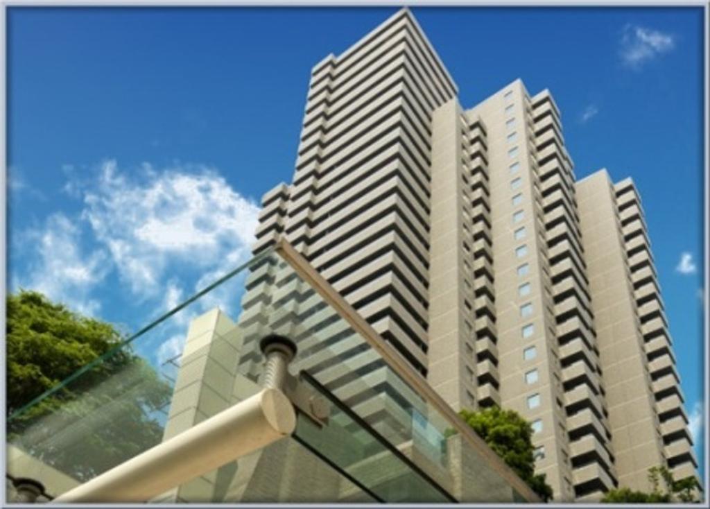 Izumi Garden Residence 2305 | Japan Home Search